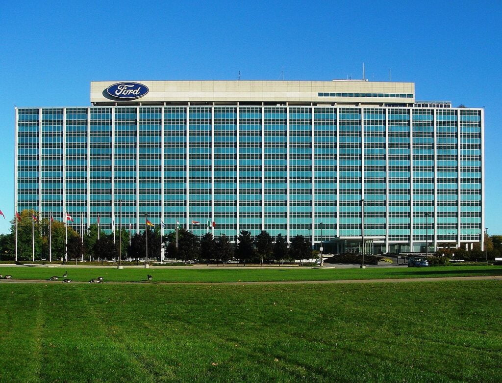 Quién fabrica la marca Ford