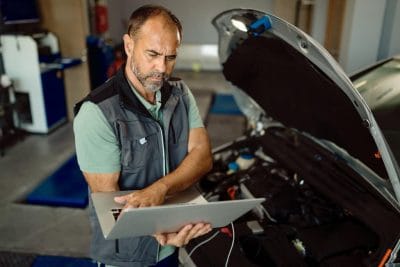 Cómo Funciona un Coche Híbrido Enchufable - Guía Completa - Mundo Tuerca